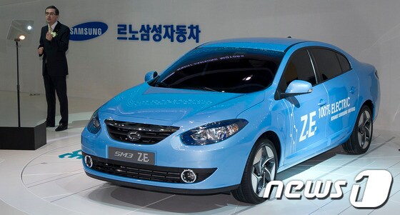[화보] 르노삼성 전기차 'SM3 ZE' 등 선보여 - 뉴스1