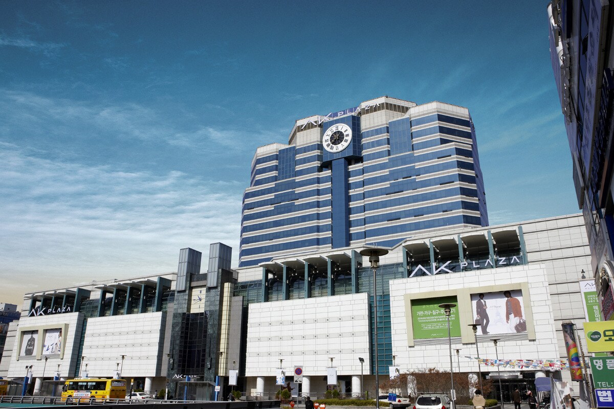 AK플라자 'AKSND', 작년 자본잠식 지속…"내수경기 침체 영향" - 뉴스1