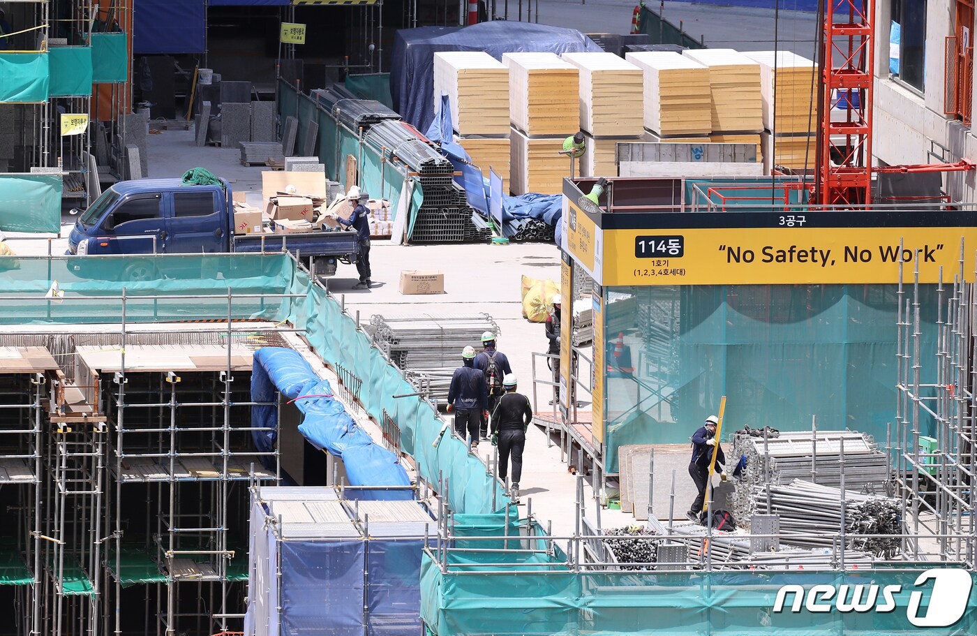 창호 1·2위 LX하우시스 웃고, KCC는 울고…실적희비 신사업이 갈라 - 뉴스1