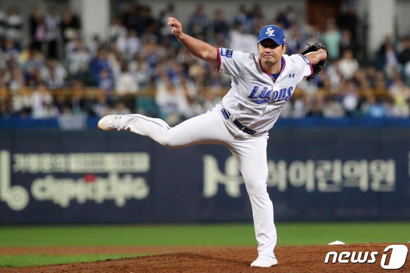 '끝판대장' 오승환, KBO리그 최초 400세이브 금자탑 - 뉴스1