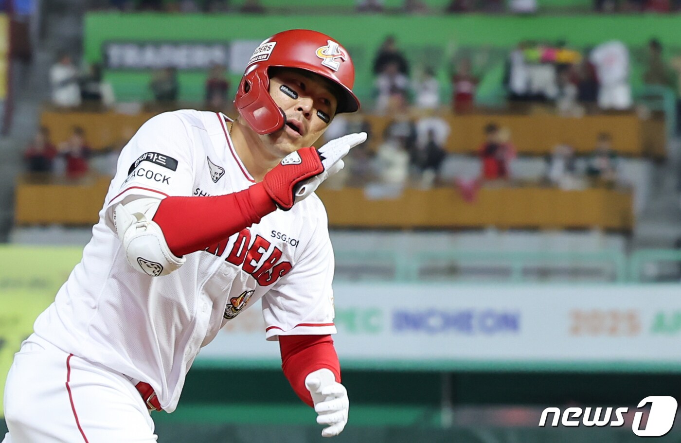 SSG 4번 타자 한유섬 "2경기 잡고 인천으로 돌아가겠다"[준PO3] - 뉴스1