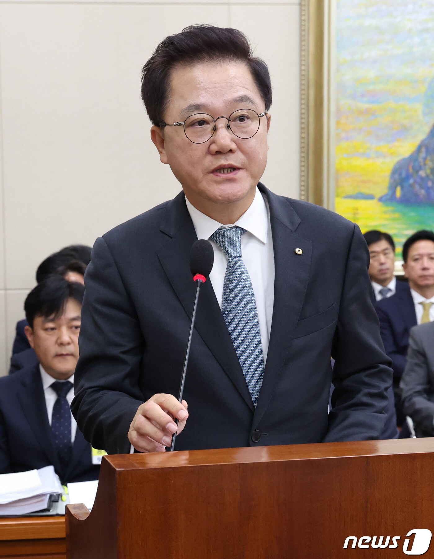 강석훈 산은 회장 "HMM 적격 인수자 없다면 매각할 이유 없어" - 뉴스1