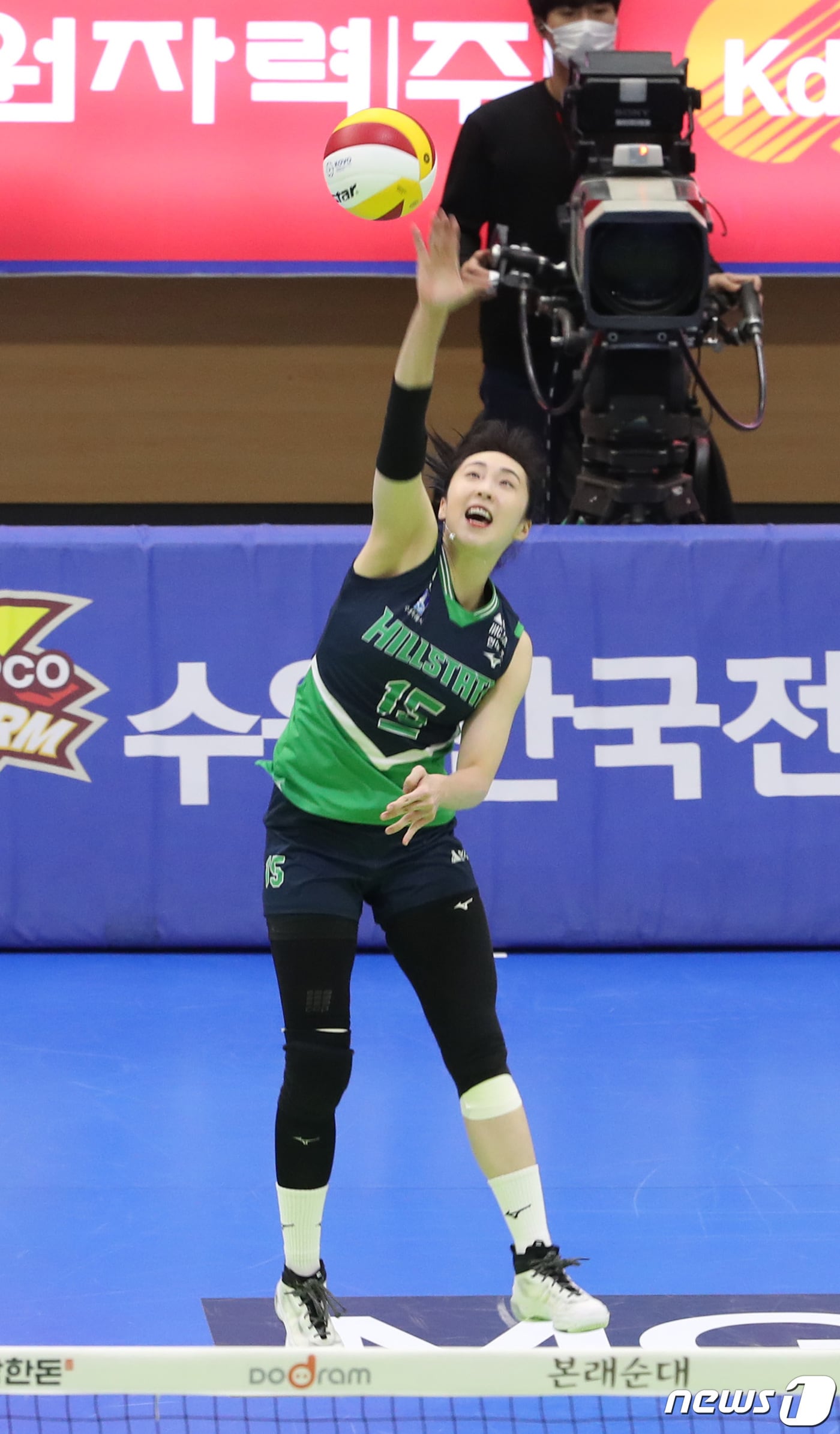 IBK기업은행, FA 황민경 잡았다…연 보수 4.5억에 2년 계약 - 뉴스1