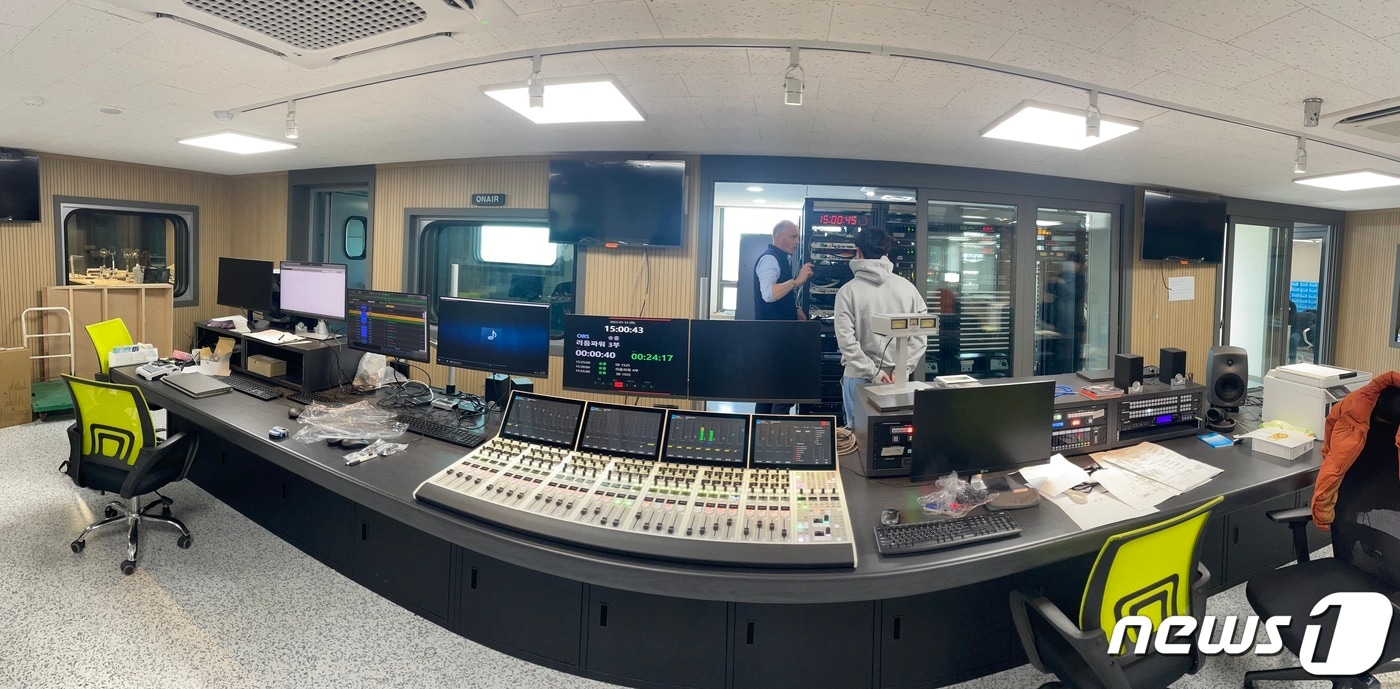 OBS라디오, 경기·인천 전역서 FM 99.9MHz 채널로 청취 가능 - 뉴스1