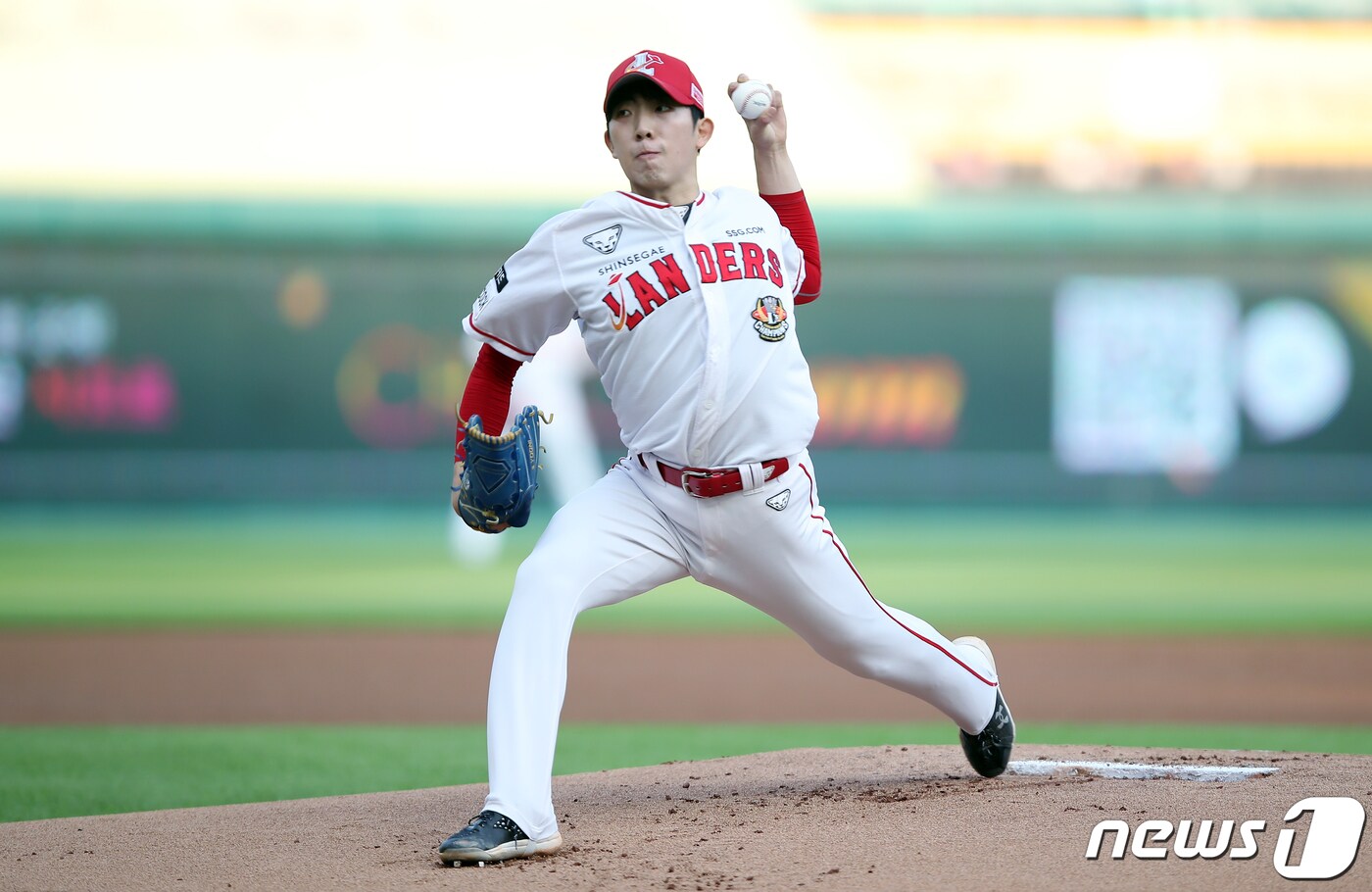 '오원석 QS' SSG, NC 잡고 5연승 행진…공동 4위로 점프 - 뉴스1