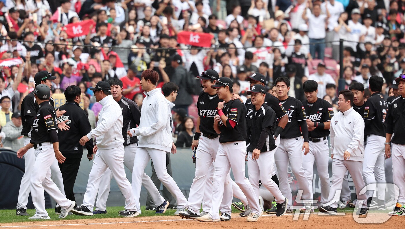 LG 신예 이주헌·김대현 준PO 엔트리에 포함…KT는 WC와 그대로 - 뉴스1