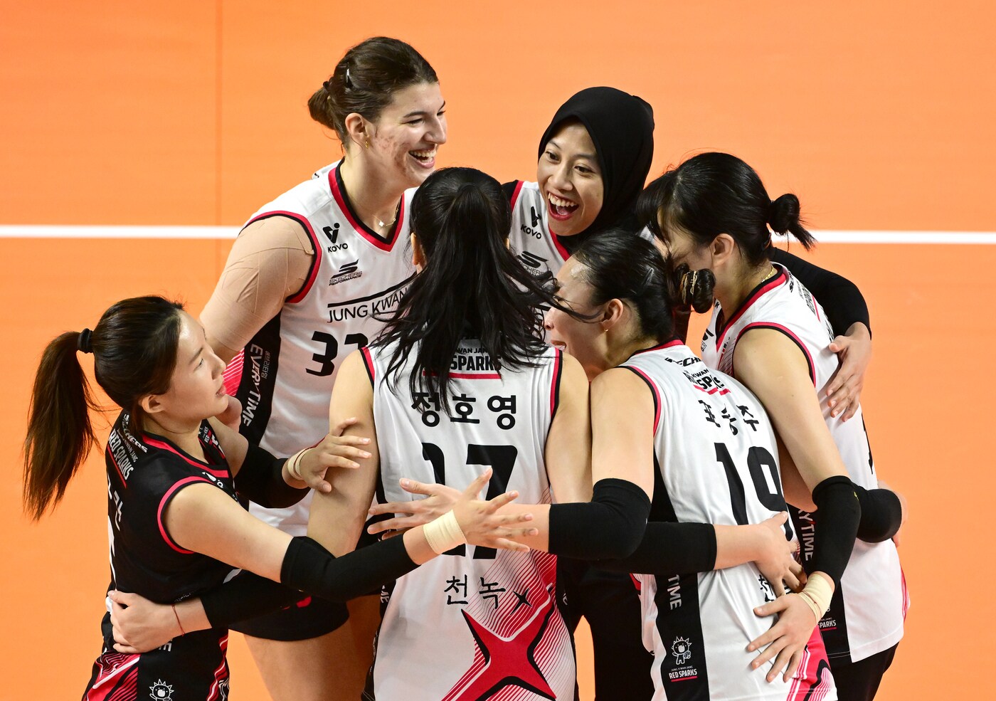 '부키리치+메가 42점' 정관장,GS 꺾고 KOVO컵 결승 진출 - 뉴스1