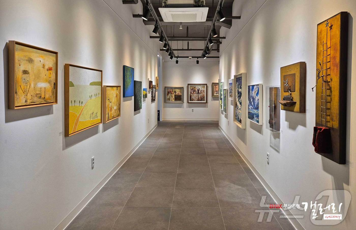 BNK부산은행, 가을 맞이 다채로운 전시 개최 - 뉴스1