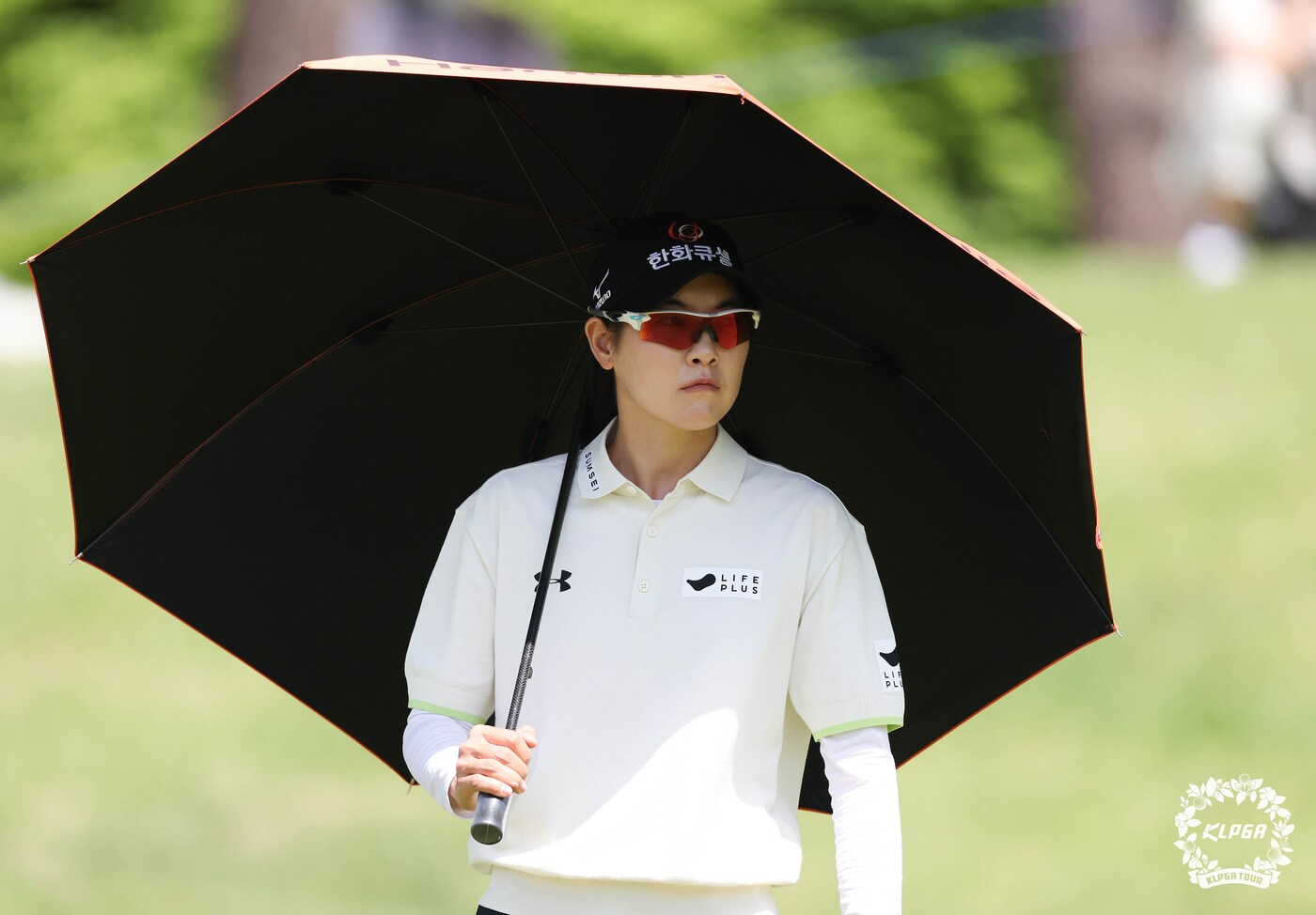 '홀인원+버디 8개' 이정민, 10타 줄이며 KLPGA 챔피언십 3R 선두 등극 - 뉴스1