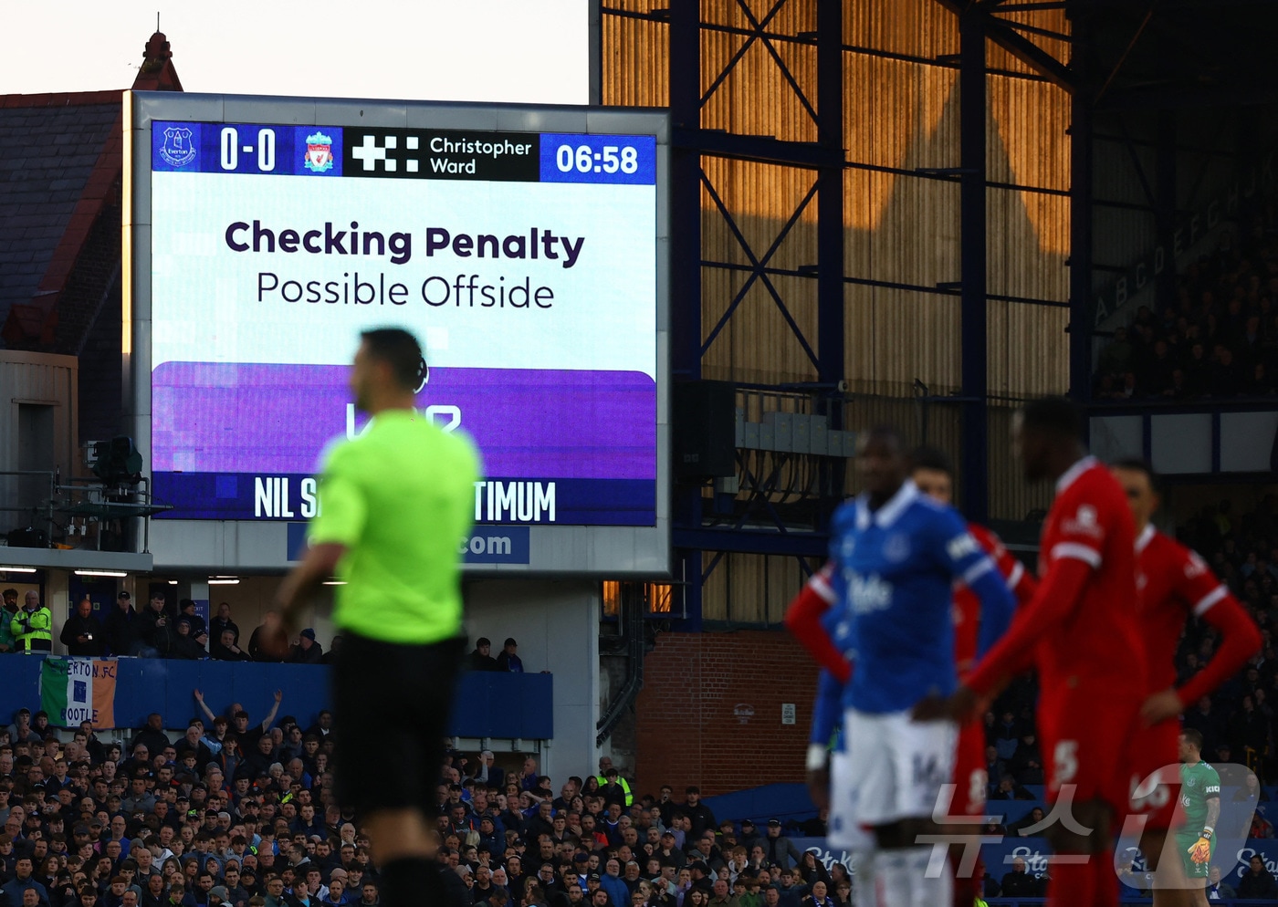 EPL의 VAR 폐지 가능성은 적어…"강력한 항의 메시지일 뿐" - 뉴스1