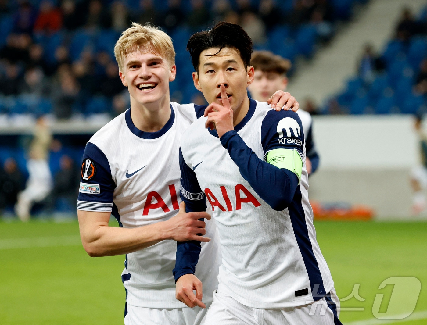 '손흥민 9·10호골' 토트넘, 호펜하임에 3-2 승리…UEL 16강 눈앞(종합) - 뉴스1