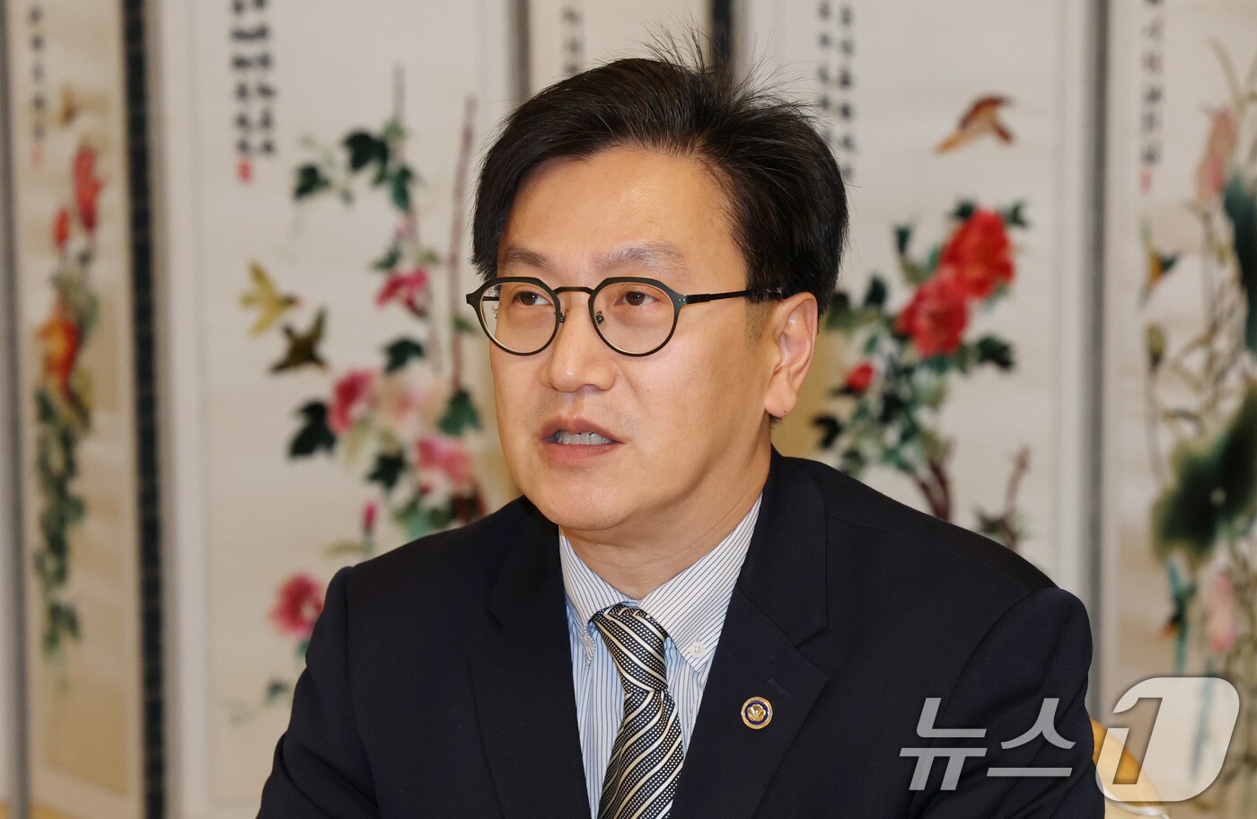 기재차관 "배추·무 물량 6000톤 추가 확보…4월까지 1.7만톤 공급" - 뉴스1