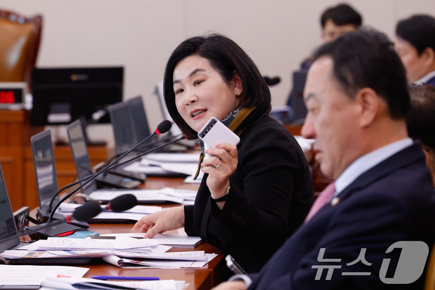 국힘 'SKT 유심 해킹 사태 TF' 구성…위원장에 김희정 - 뉴스1