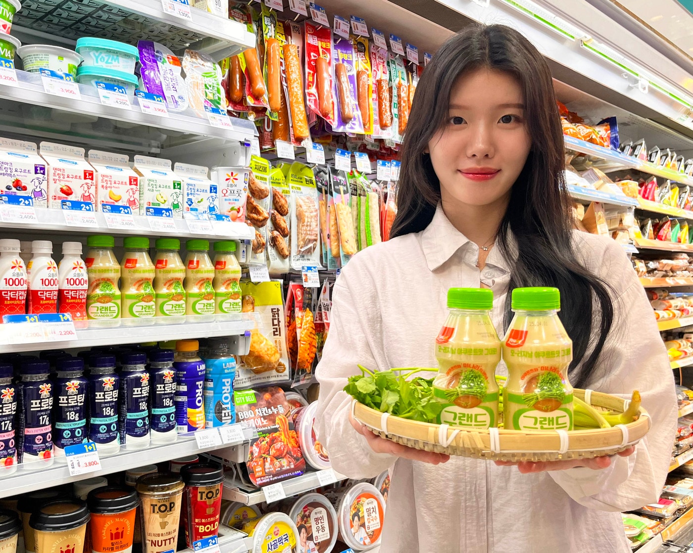 GS25, '미나리맛 야쿠르트' 출시…봄 시즌 트렌드 선점 - 뉴스1