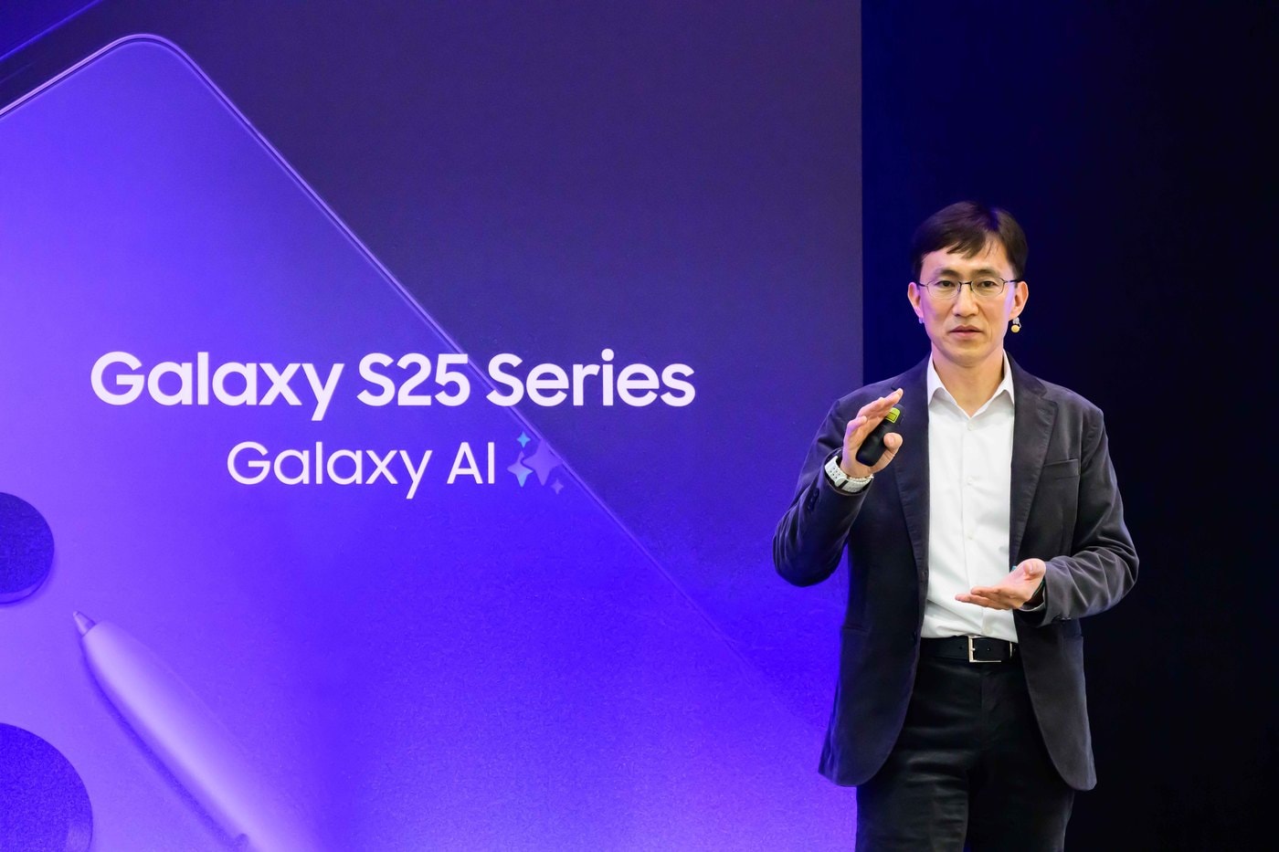 [MWC25]"언제 어디서든 초고화질 사진"…AI 탑재 갤 S25 카메라 - 뉴스1