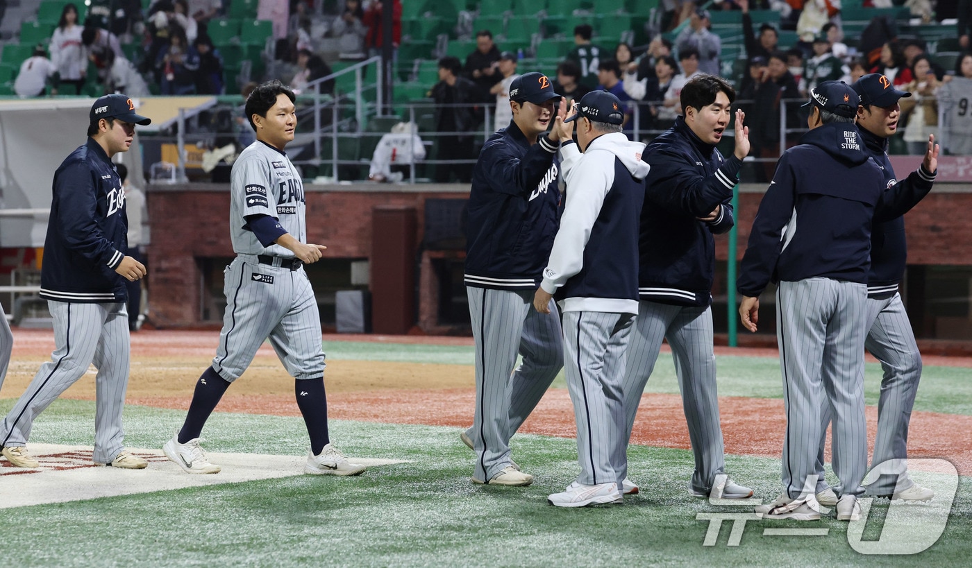 한화, SSG 3연전 스윕하고 4연승…KIA는 KT에 9회 끝내기 승(종합) - 뉴스1