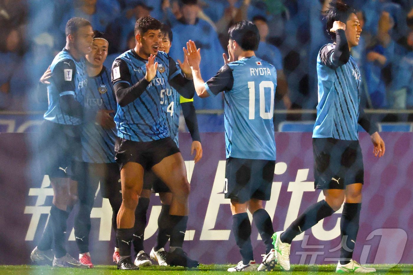 日 가와사키, 알사드 꺾고 ACLE 준결승 진출…동아시아 유일 생존 - 뉴스1