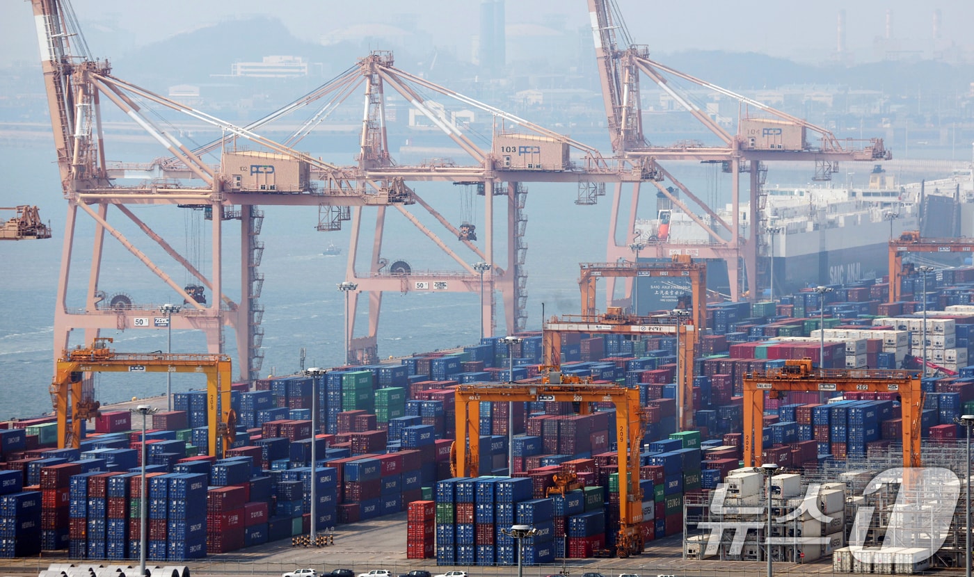 작년 4분기 韓 성장률 OECD 29위…올 1분기는 역성장 우려 - 뉴스1