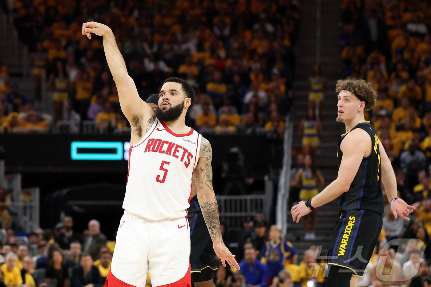 NBA 휴스턴, 골든스테이트 꺾고 PO 1R 3승 3패 동률…최종전까지 진행 - 뉴스1