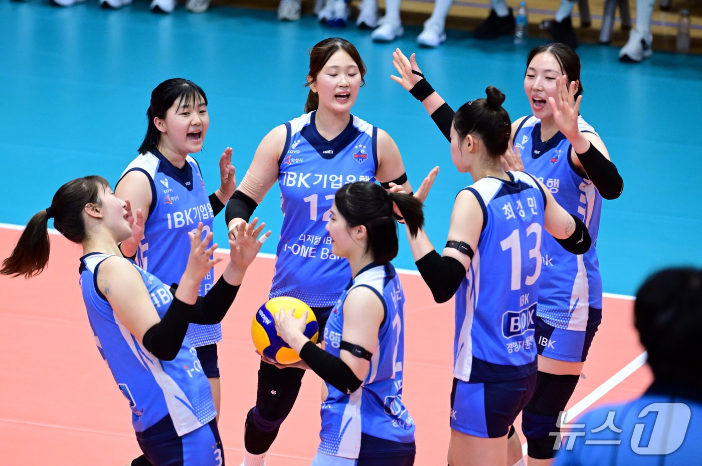 IBK기업은행-GS칼텍스, 프로배구 퓨처스 챔프전 결승 격돌 - 뉴스1