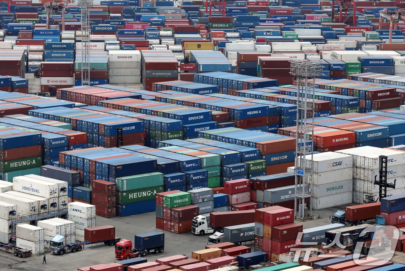 KDI, 2차 추경에도 올해 성장률 0.8% 유지…건설 부진에 발목 - 뉴스1